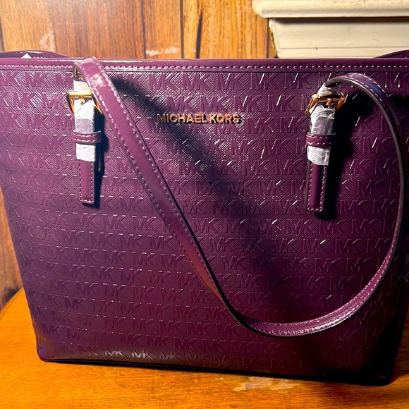 Michael Kors | Bags | Jetset Travel Damson Medium Caryall Tote | Poshmark